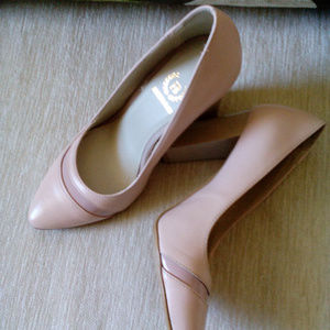Federica Bassi | Shoes | Nib Federica Bassi Nude Pumps | Poshmark